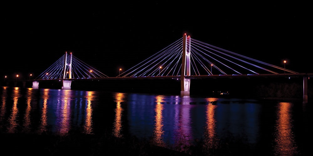 LED Leads the Way in Bridge Lighting - Electrical Contractor Magazine