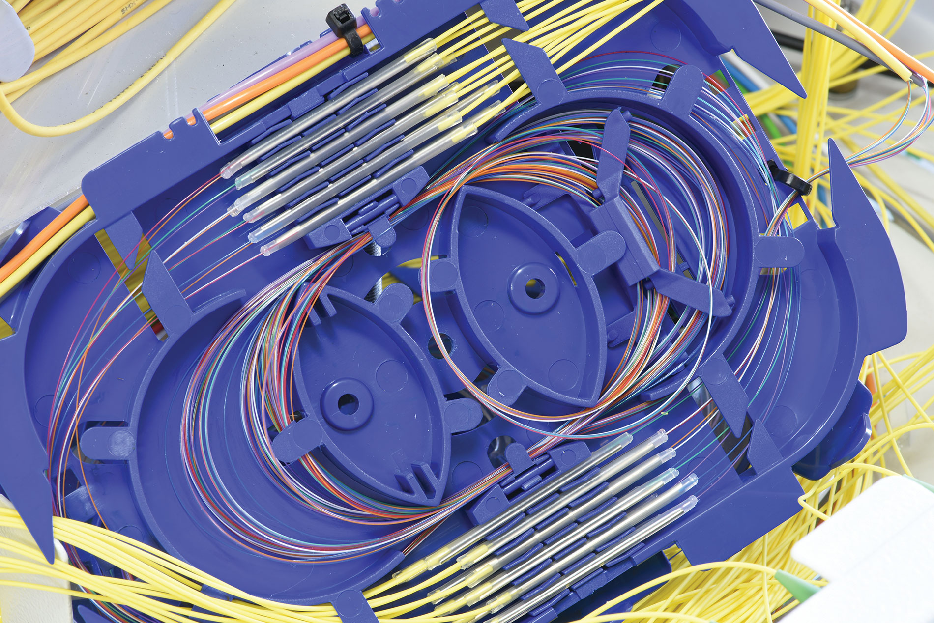 Save Time by Ribbonizing: A Faster Way to Splice Fibers - Electrical ...