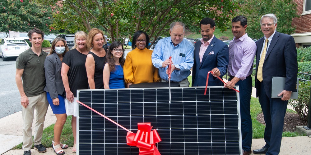 Community Solar Project Brings Clean Energy to Low-Income Residents ...