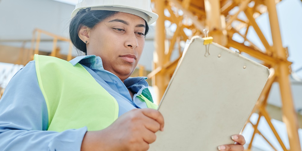 Green Energy Opens Opportunities for Female Electricians - Electrical ...